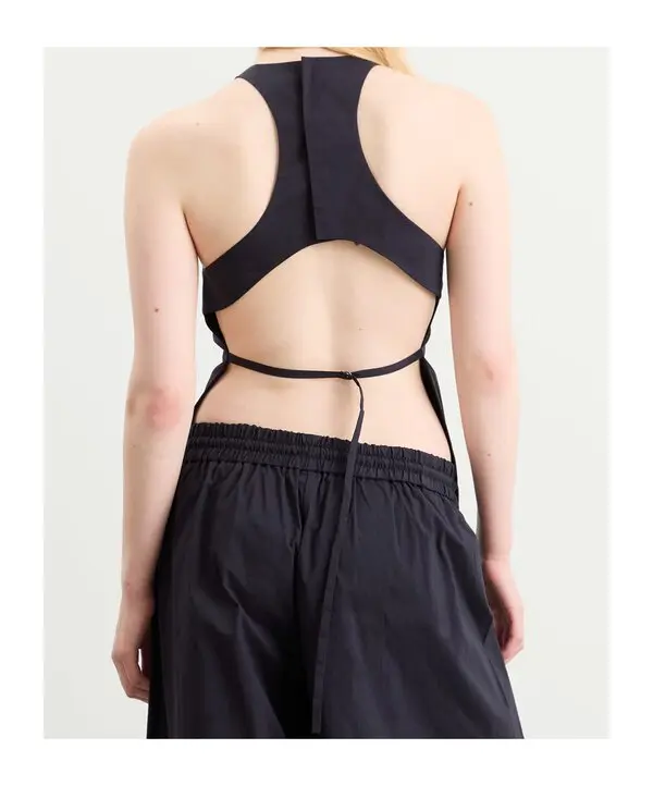 ST. AGNI Sleeveless Top With Round Neck - Black