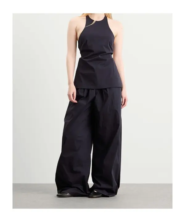 ST. AGNI Sleeveless Top With Round Neck - Black