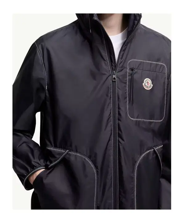 Moncler Terche Hooded Windbreaker With Logo Patch - Black