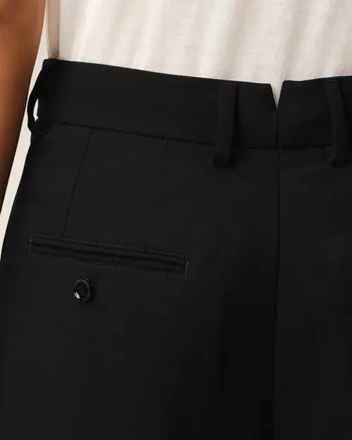 AMI Paris Pleated Wide-leg Bermuda Shorts - Black