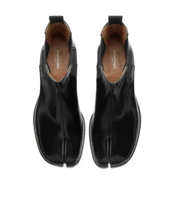 MAISON MARGIELA Tabi City Chelsea Boots - Black