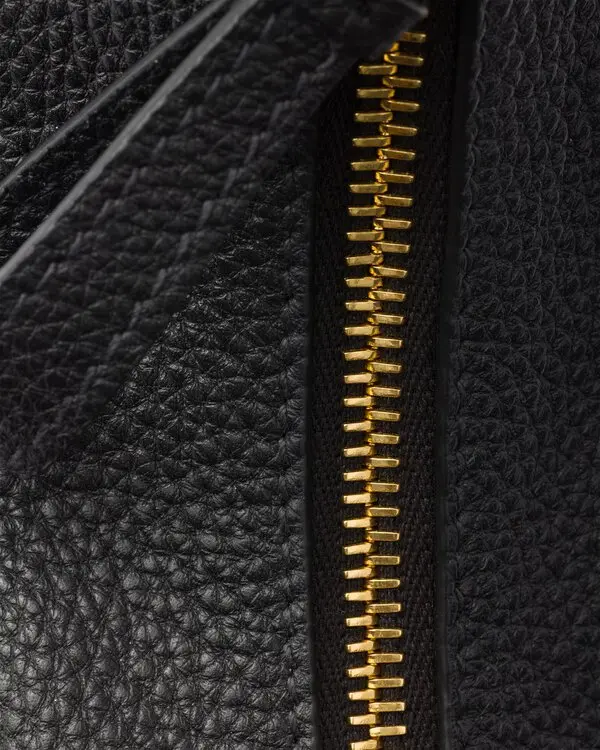 Prada Logo-lettering Zipped Shoulder Bag - Black