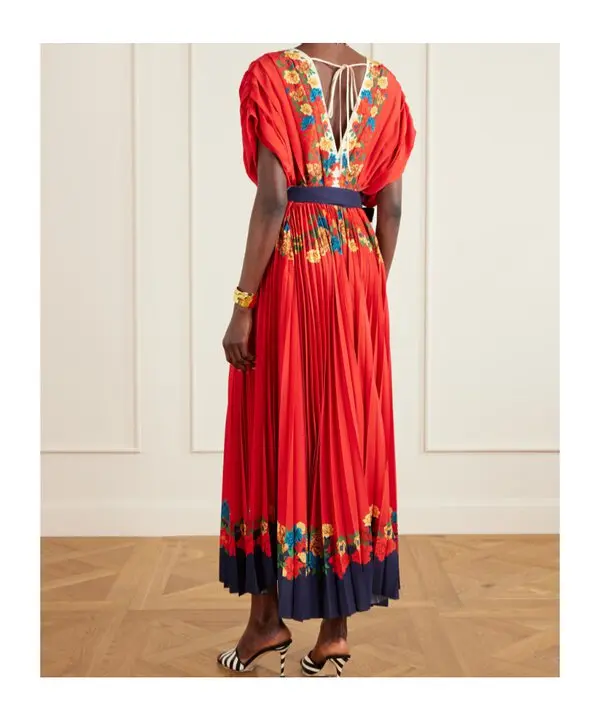La DoubleJ Floral Print Pleated V-neck Dress