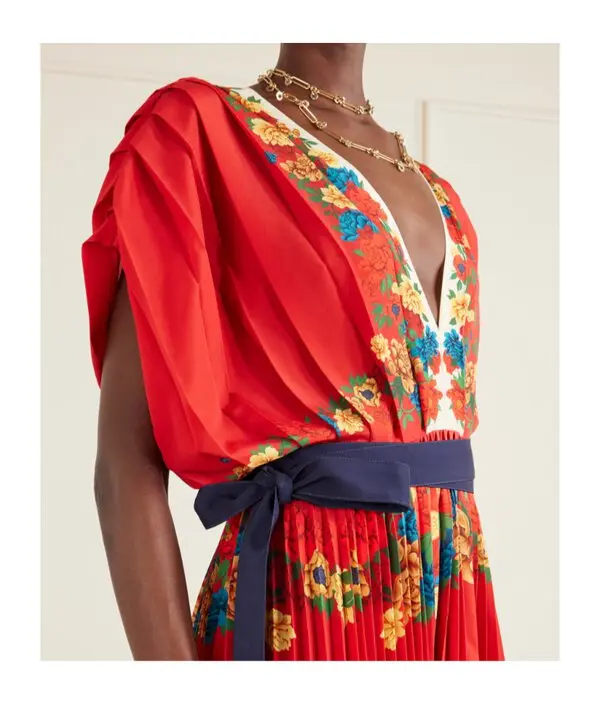 La DoubleJ Floral Print Pleated V-neck Dress