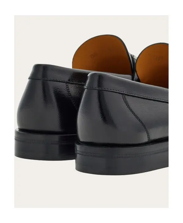 FERRAGAMO Gancini Detail Slip-on Loafers - Black