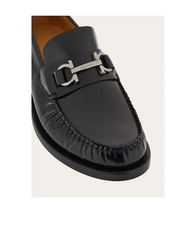 FERRAGAMO Gancini Detail Slip-on Loafers - Black