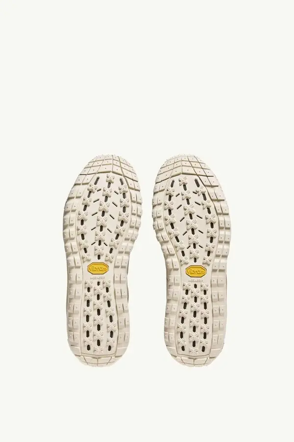 Moncler Trailgrip Lp Low-top Sneakers - Nude