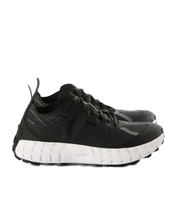 NORDA 001a Sneakers - Black