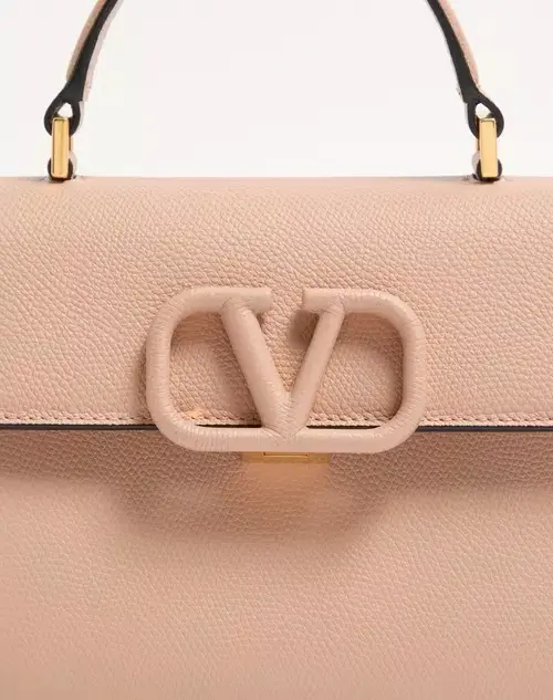 Valentino Garavani Vsling Small Handbag In Grainy Calfskin - Nude