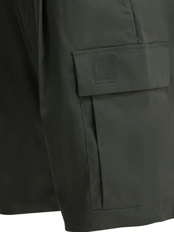 C.P. COMPANY Pleated Cargo Shorts - Black