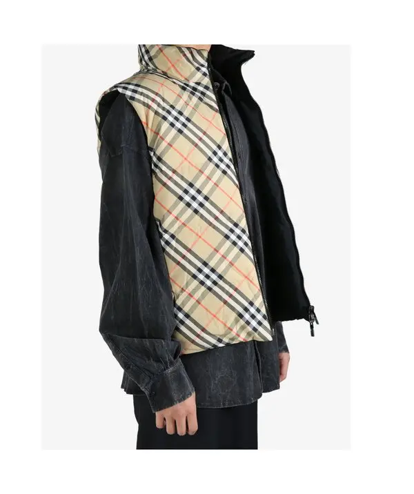 Burberry Checked Padded Reversible Gilet - Nude