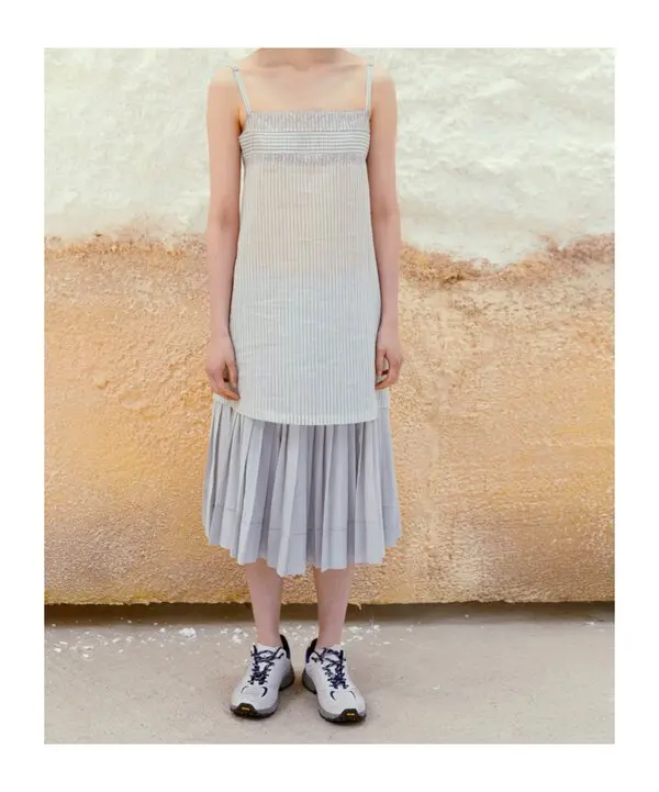 LOW CLASSIC Pleated Midi Skirt With Embroidered Hem - Blue