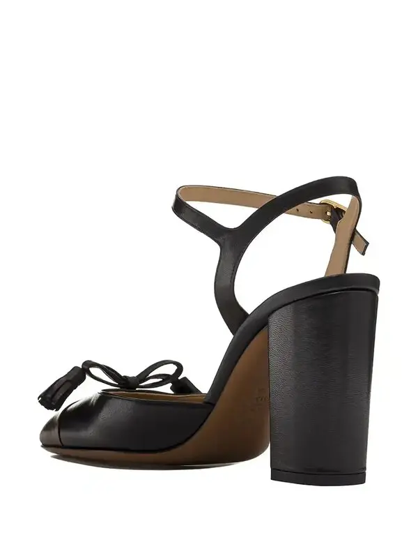 Valentino Garavani Valet Du Roi Pumps In Kidskin