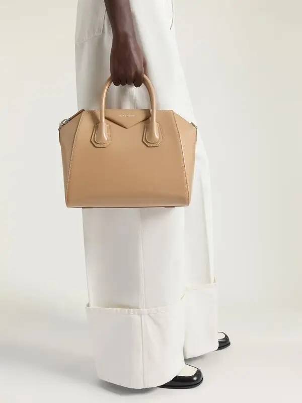 Givenchy Antigona Small Leather Shoulder Bag - Nude
