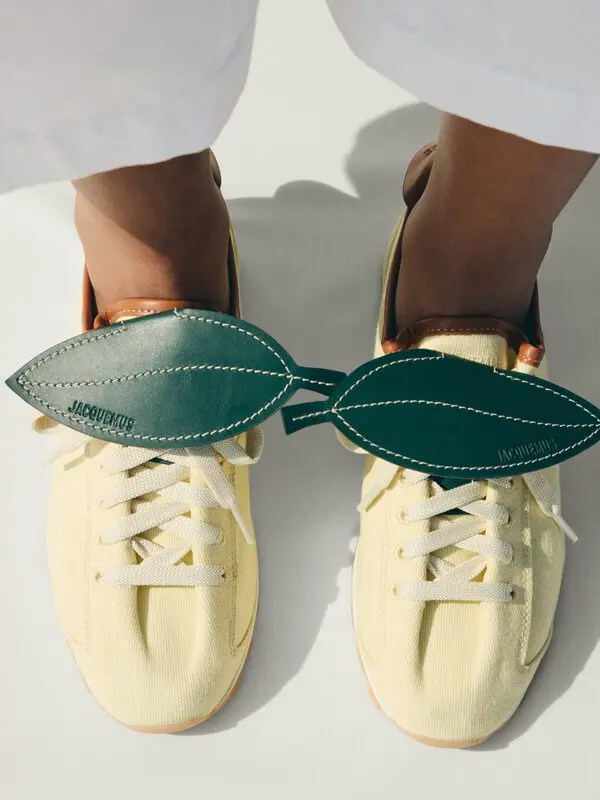 Jacquemus Lace-up Sneakers With Removable Leaf Trim - Light Yellow