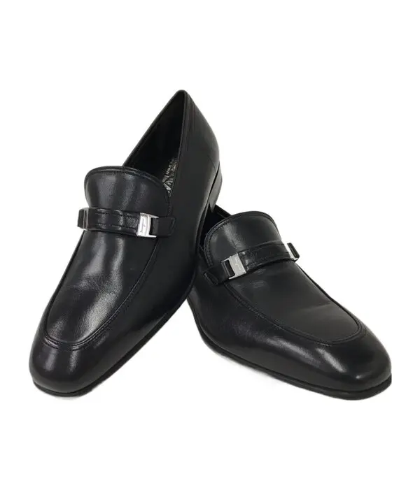 FERRAGAMO Logo Letter Loafers - Black