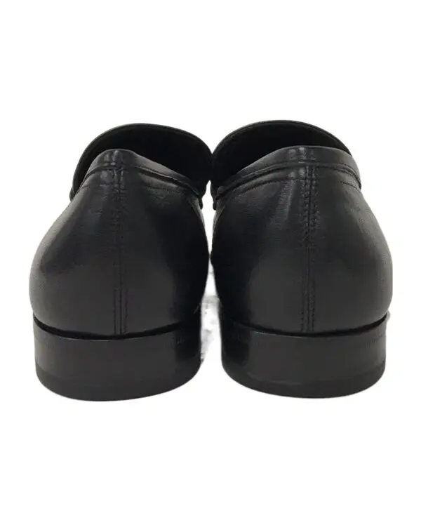 FERRAGAMO Logo Letter Loafers - Black