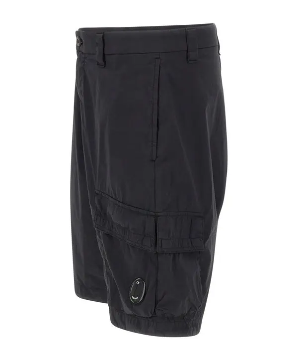 C.P. COMPANY Cargo Shorts With Lens Detail - Black