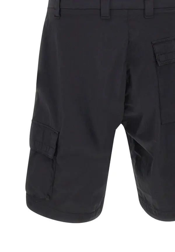 C.P. COMPANY Cargo Shorts With Lens Detail - Black