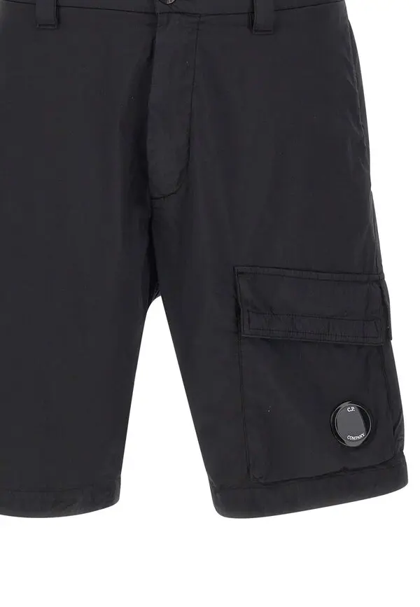 C.P. COMPANY Cargo Shorts With Lens Detail - Black