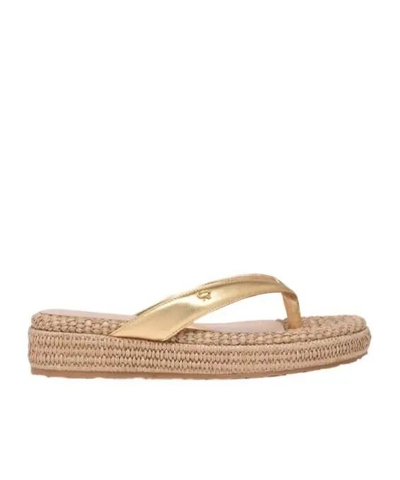 GIANVITO ROSSI Metallic Leather Tahiti Flip Flops With Raffia Platform - Golden