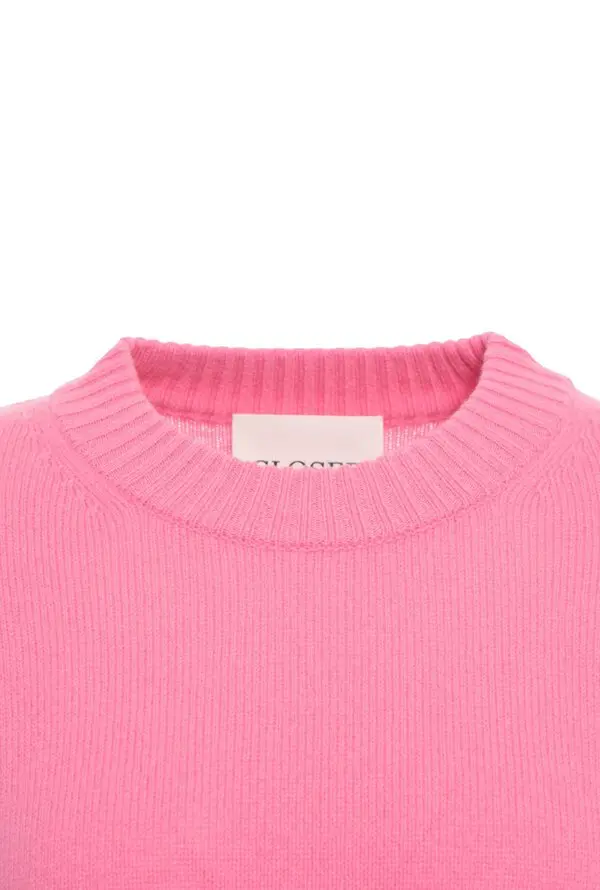 Closed Ribbed Crew Neck Sweater