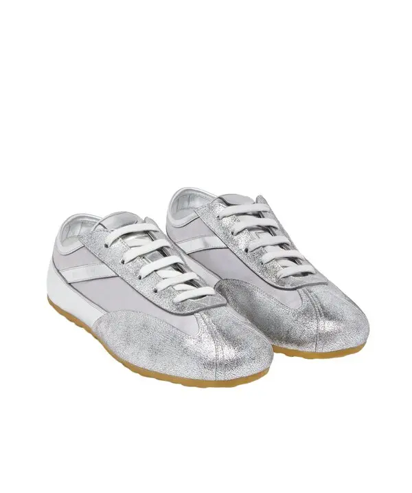 Alexander McQueen Low-top Sneakers With Logo Detailing - White