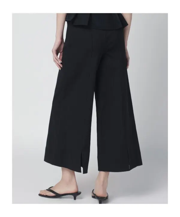 Simkhai Kallin Wide Leg Cropped Shorts