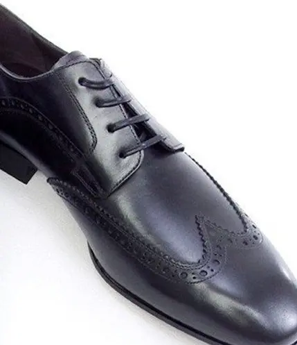 FERRAGAMO Leather Wing Tip Lace-up Derby Shoes
