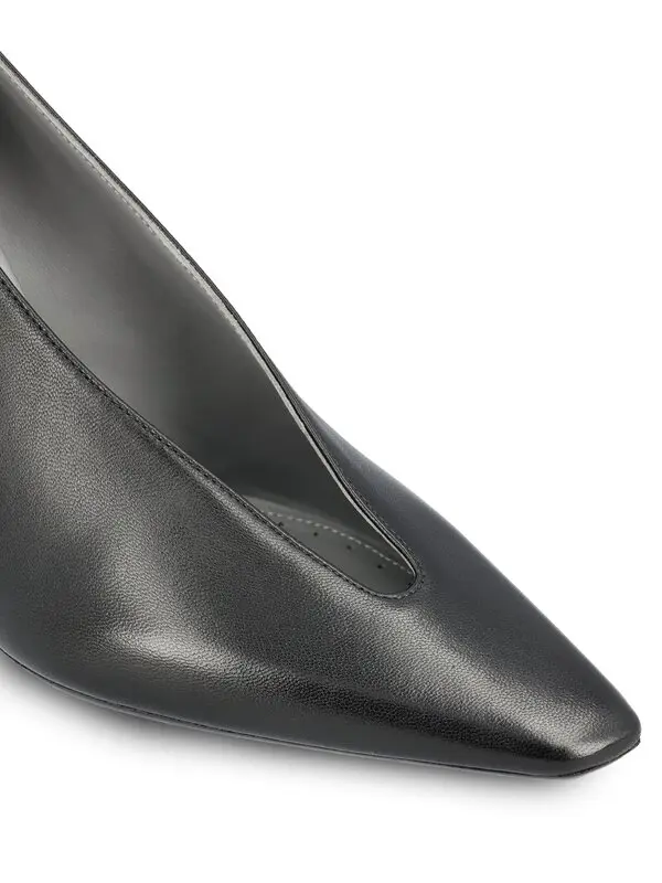 Balenciaga Asymmetric Heeled Pumps - Black