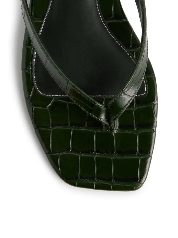 TOTEME Embossed Flat Sandals - Black