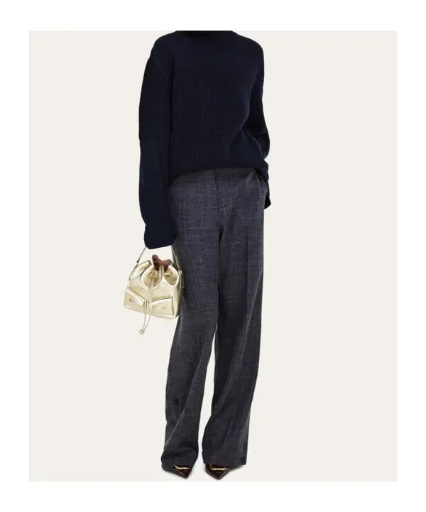 FERRAGAMO Multipocket Bucket Bag - Champagne