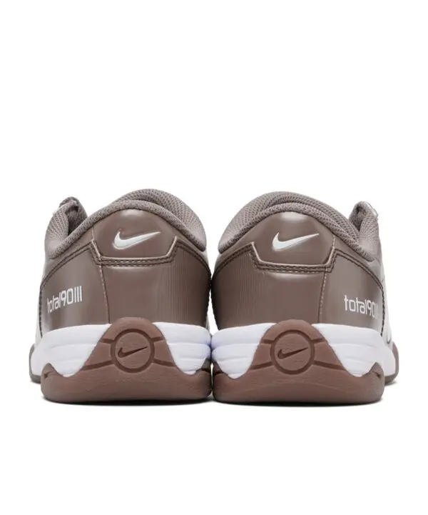 Nike Total 90 Lace-up Sneakers