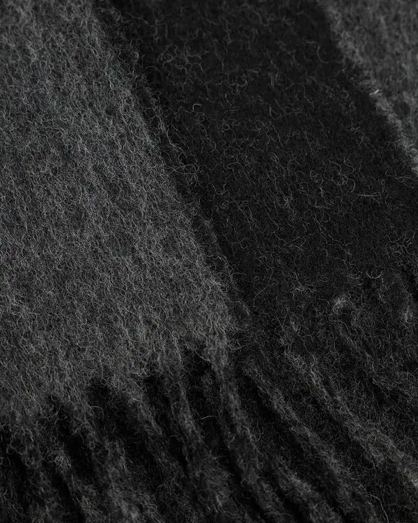 Max Mara Logo Tassel Scarf - Black