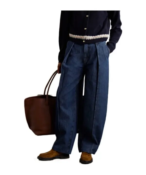 FRAME The Bowed Jeans
