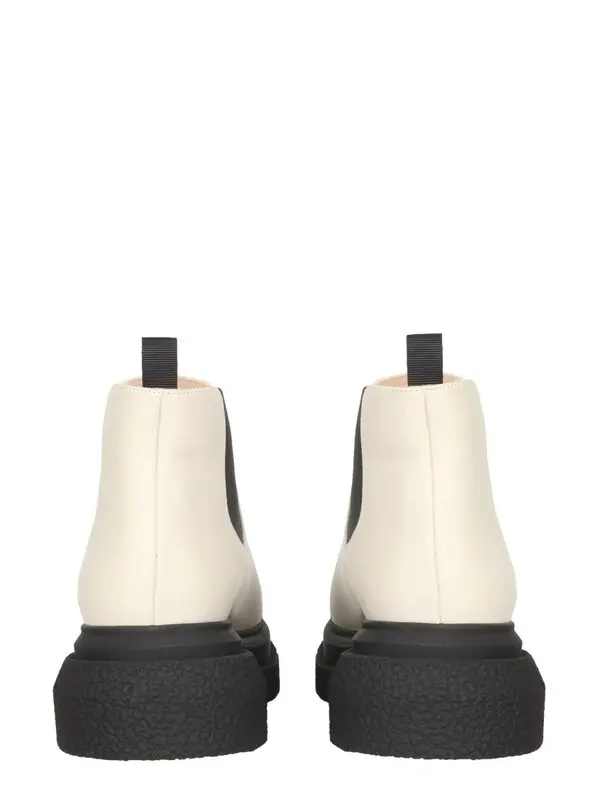 STUART WEITZMAN Round Toe Ankle Boots