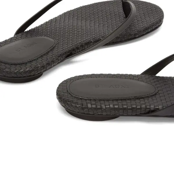 ST. AGNI Round Toe Flat Sandals