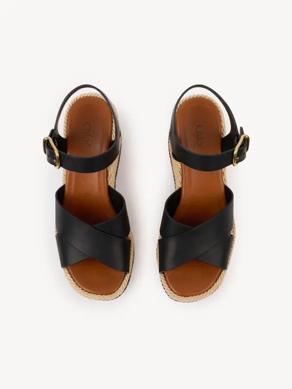 Chloé Wedge Sandals With Embossed Logo - Nude