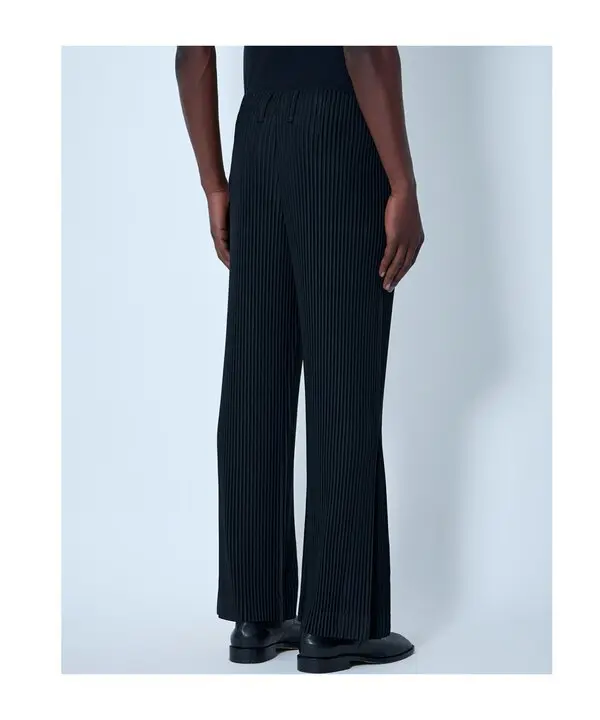 Issey Miyake Homme Plissé Tailored Pleated Pants - Black