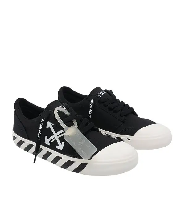 Off-White Vulcanized Low-top Sneakers - Black