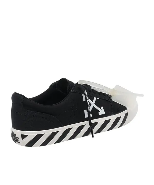 Off-White Vulcanized Low-top Sneakers - Black