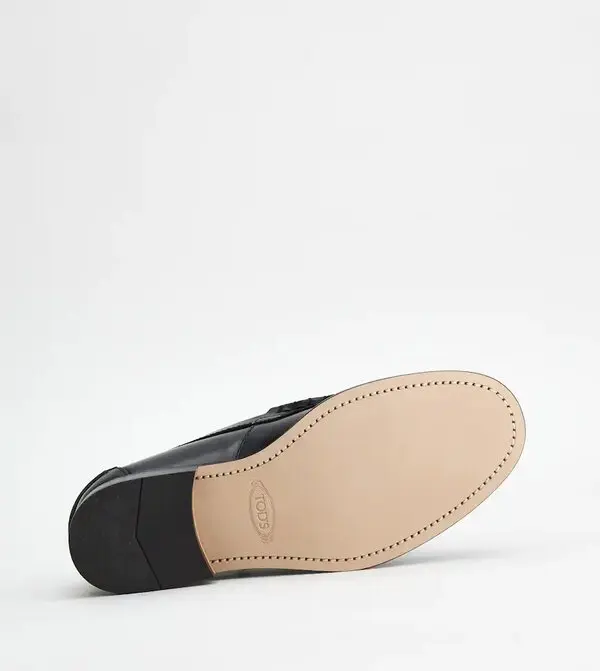 TOD'S Chain Link Detailed Slip-on Loafers
