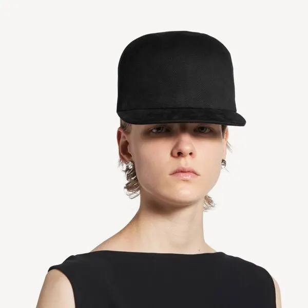 Balenciaga Logo Embroidered Baseball Cap - Black