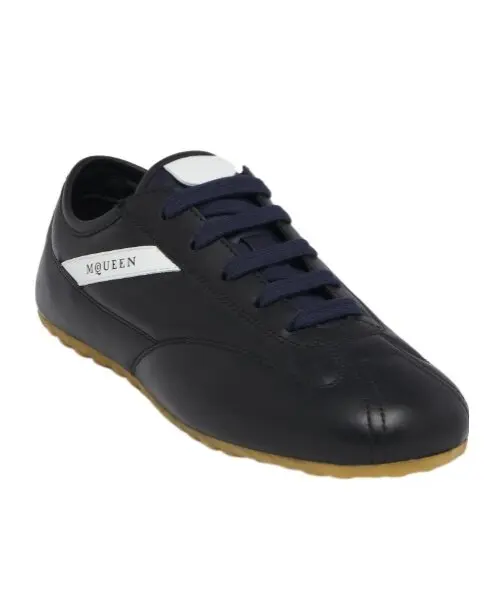 Alexander McQueen Low-top Sneakers With Logo Detail - Black