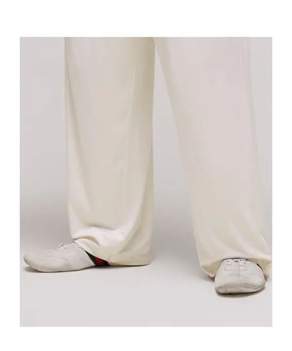 Gucci Low Top Sneakers With Signature Stripe Detail
