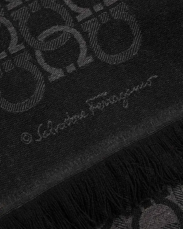 FERRAGAMO Logo Fringed Scarf - Black