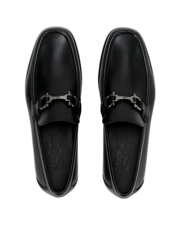 FERRAGAMO Logo Buckle Loafers - Black