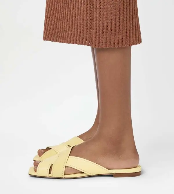 TOD'S Square Toe Open Flat Slippers