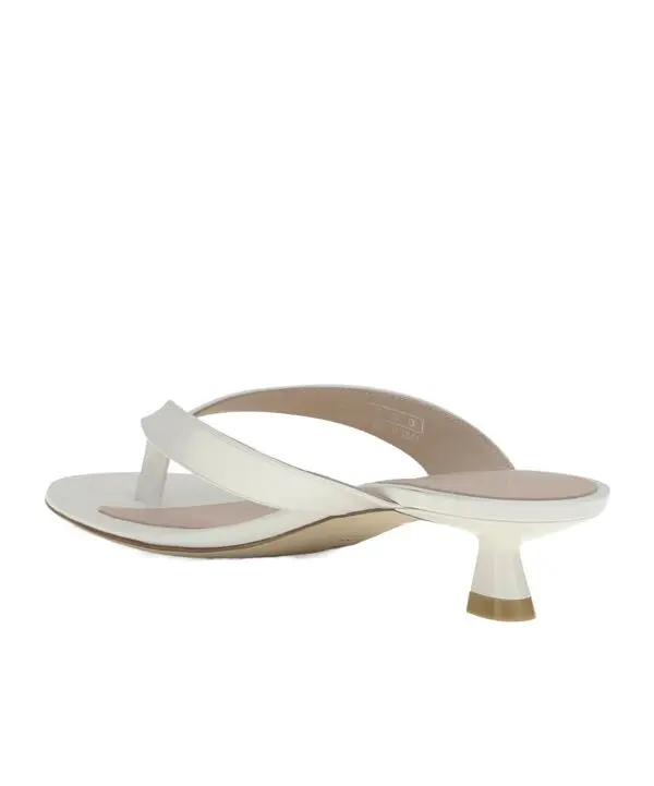 STUART WEITZMAN Flip-flop Sandals - White