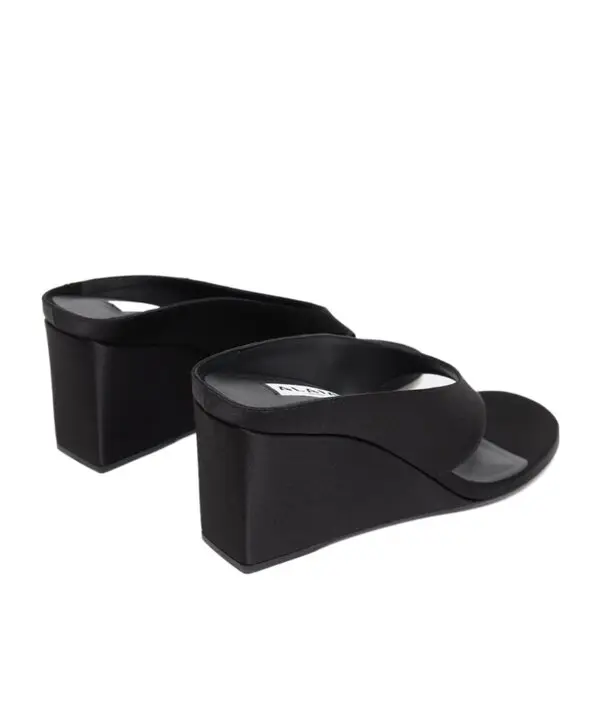 Alaïa Wedge Thong Heeled Sandals - Black
